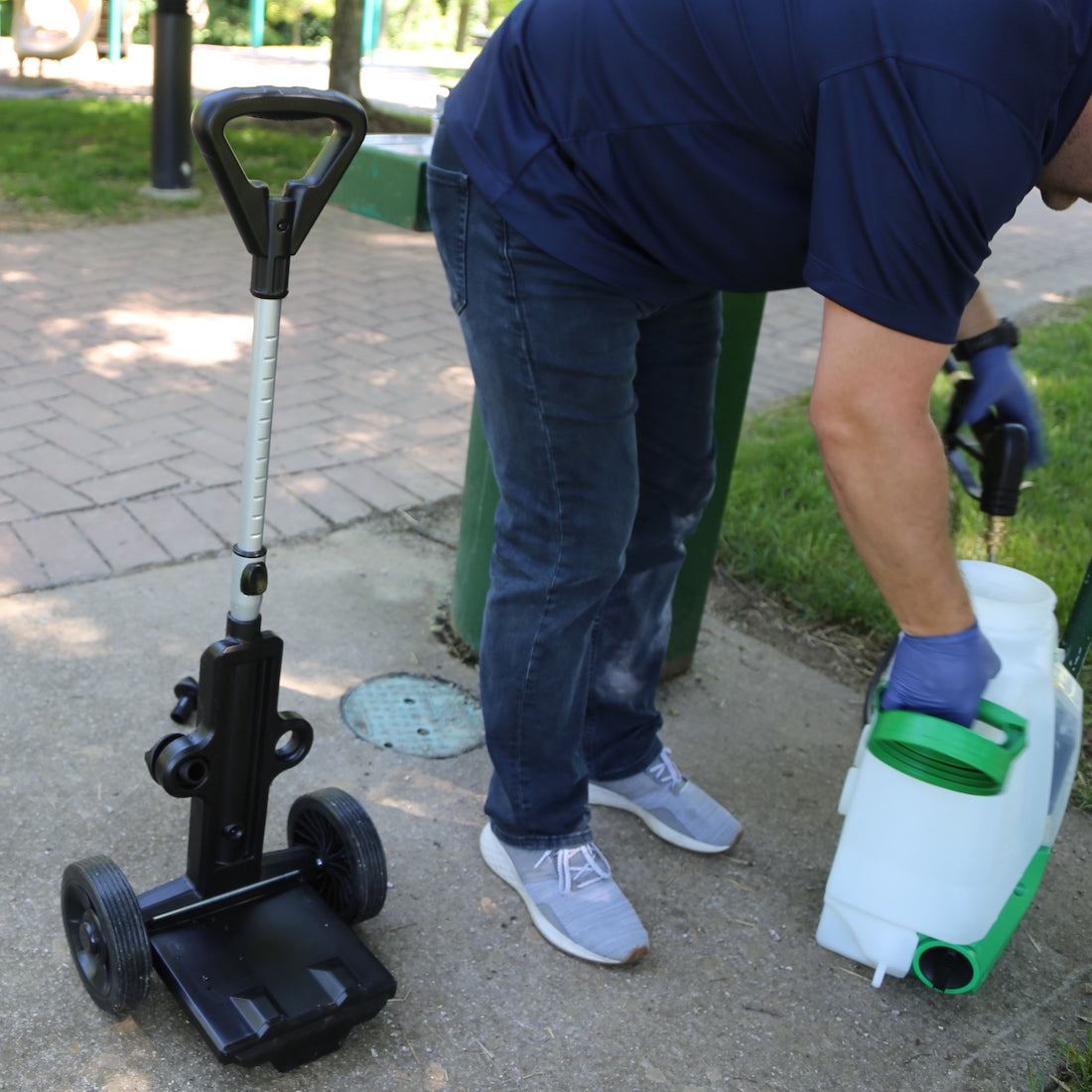Heavy Duty Sprayer Trolley | FlowZone®